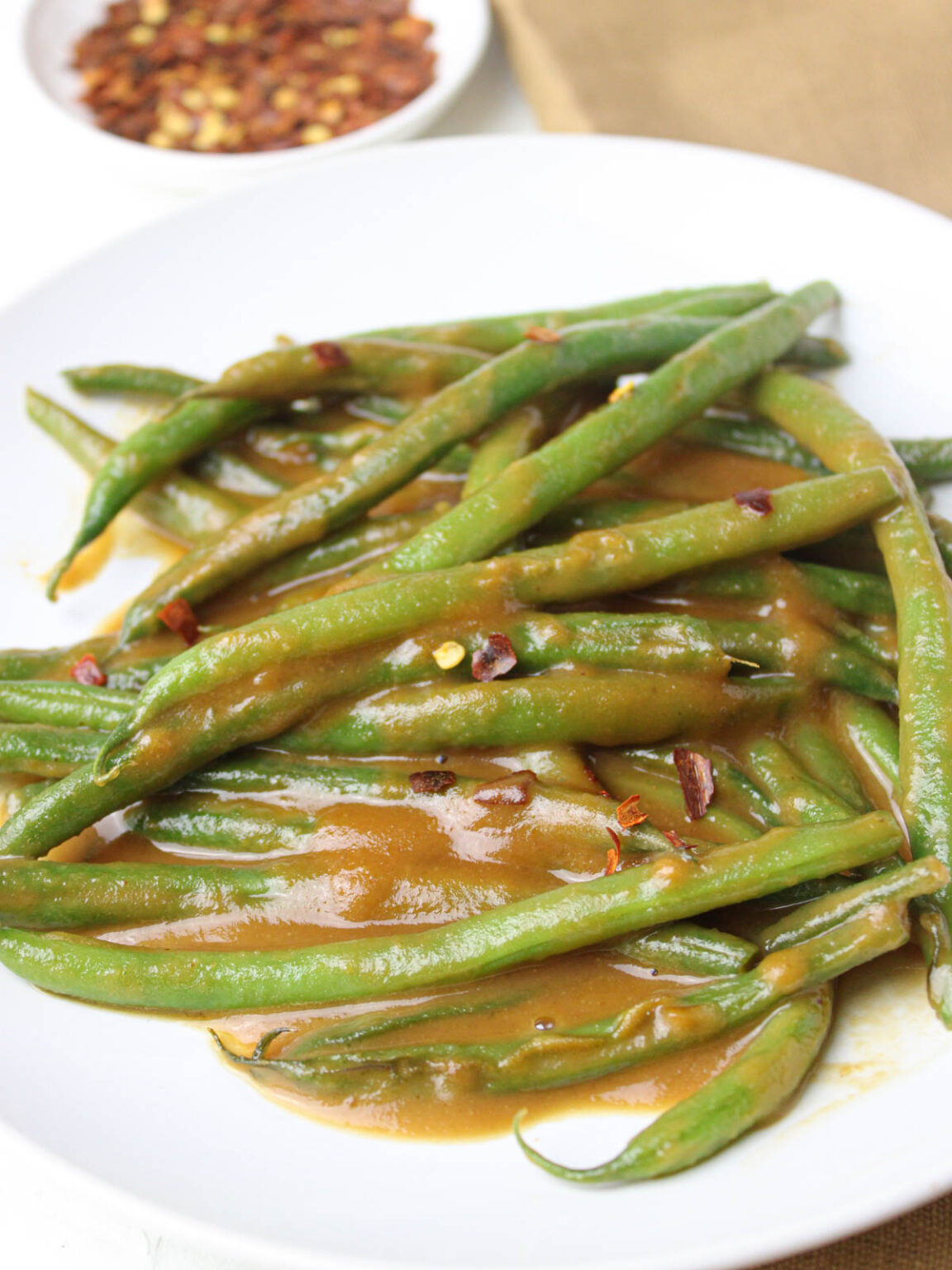 Sautéed Green Beans With Peanut Butter Sauce - The Leafy Table